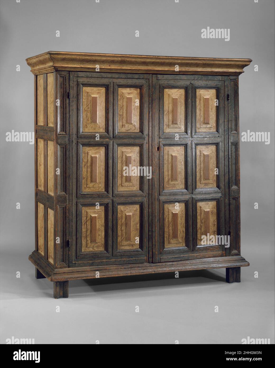 Kast 1650–1700 American A kast is a distinctive type of cupboard that ...