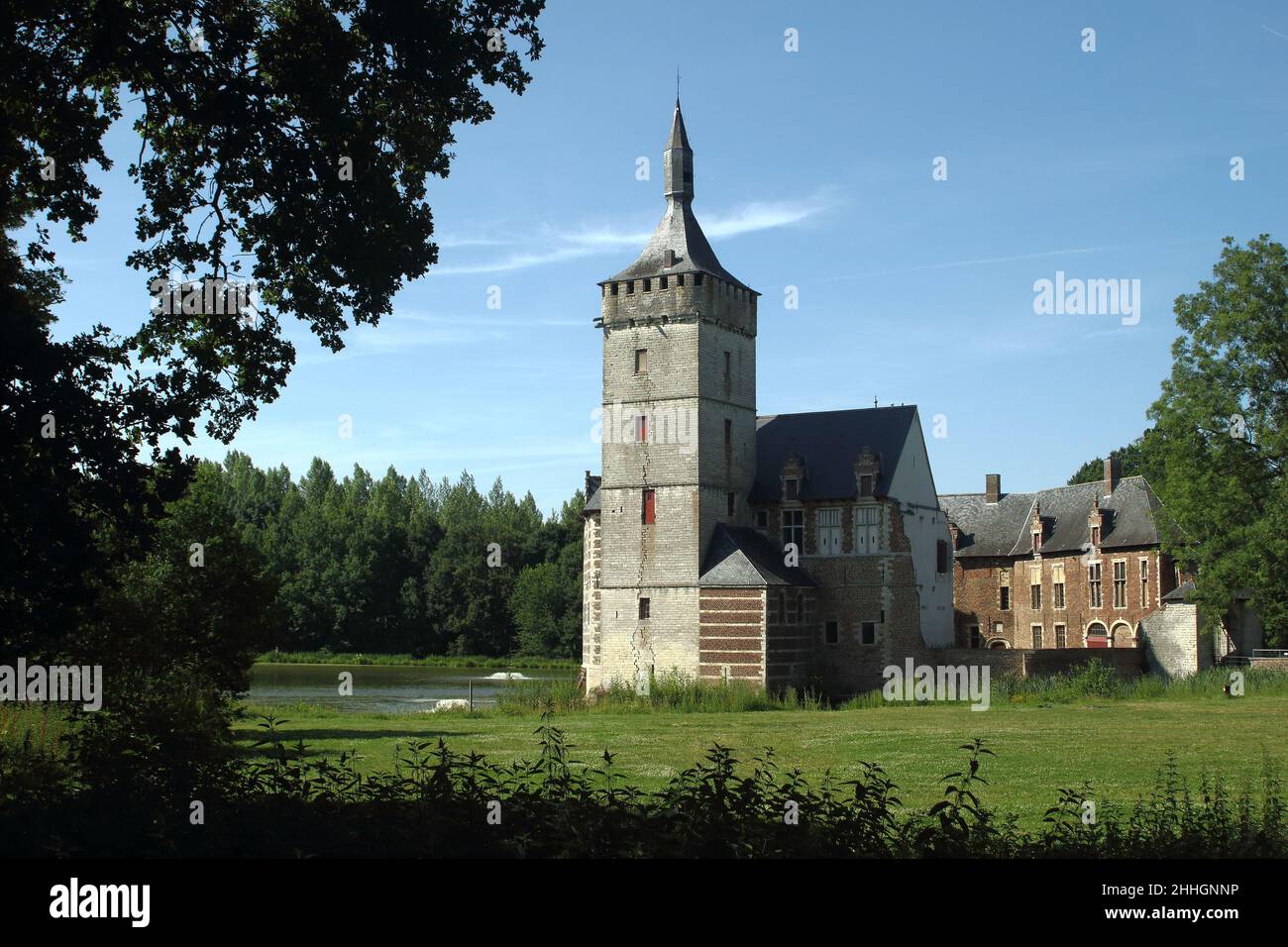 Kasteel van Horst. Horst Castle. A medieval moated castle in Sint ...