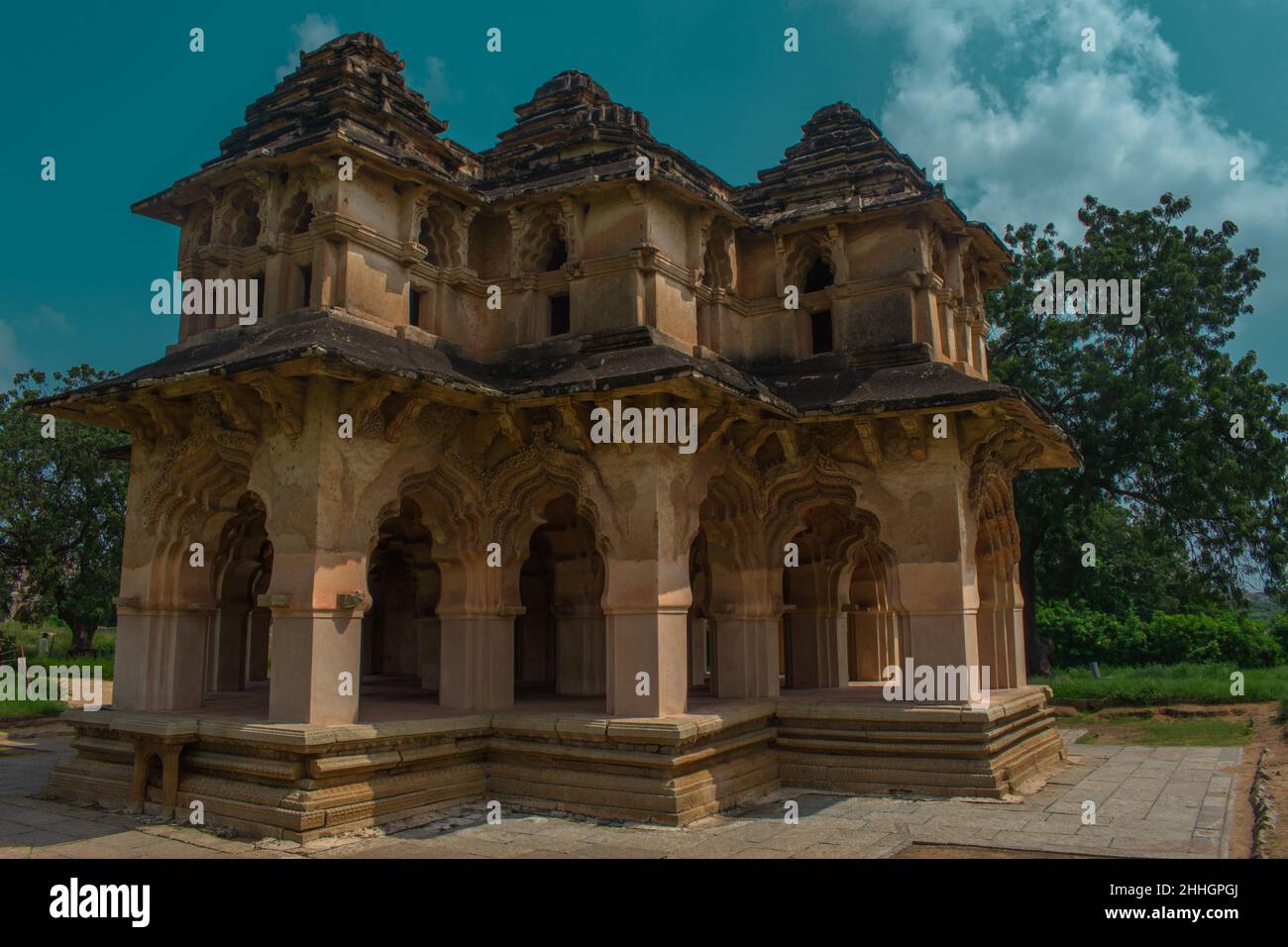 LOTUS MAHAL- AN ARCHITECTURAL GRANDEUR Stock Photo - Alamy