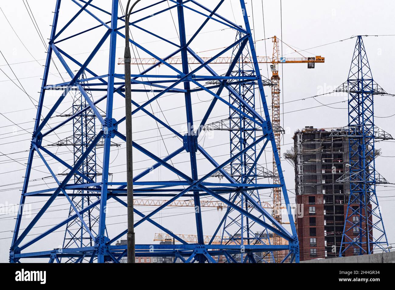 Russia, Moscow. Power transmission lines Stock Photo - Alamy