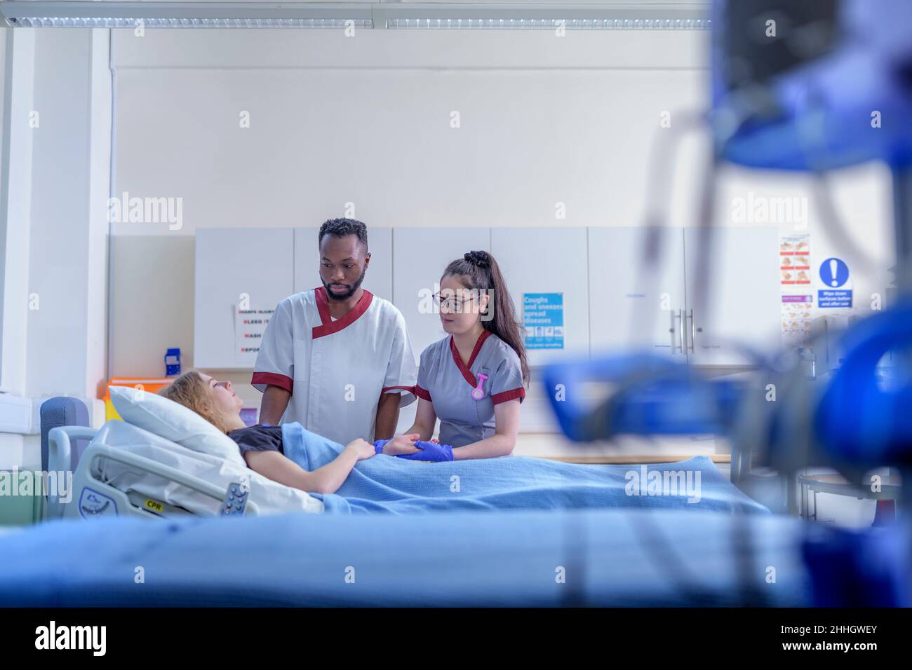 Doctor nurse patient uk hi-res stock photography and images - Alamy
