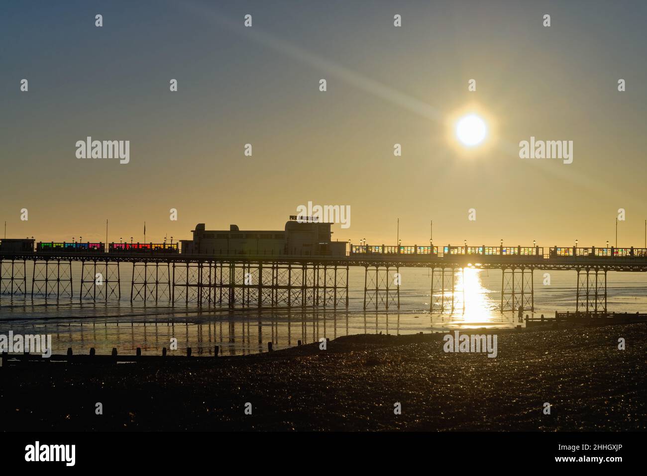 Clear water british beach hi-res stock photography and images - Alamy