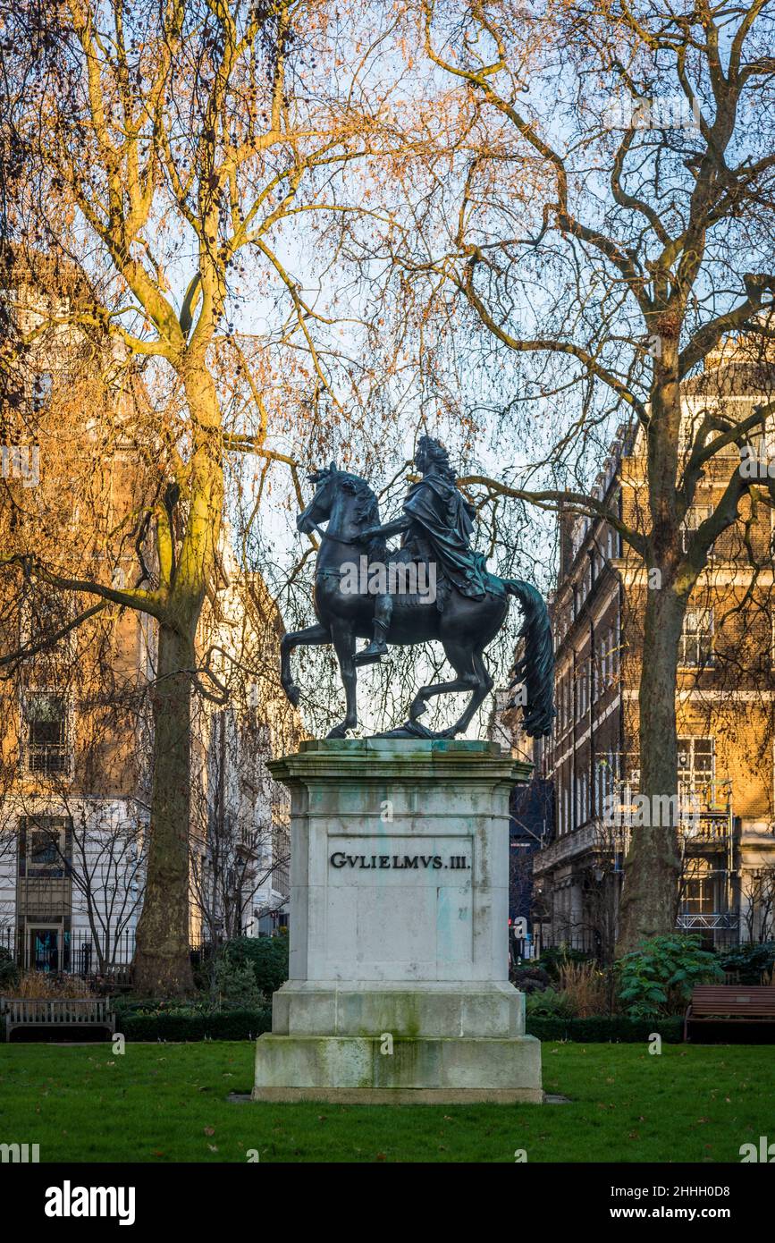 Equestrian statue of William III by John Bacon Junior stands in St ...