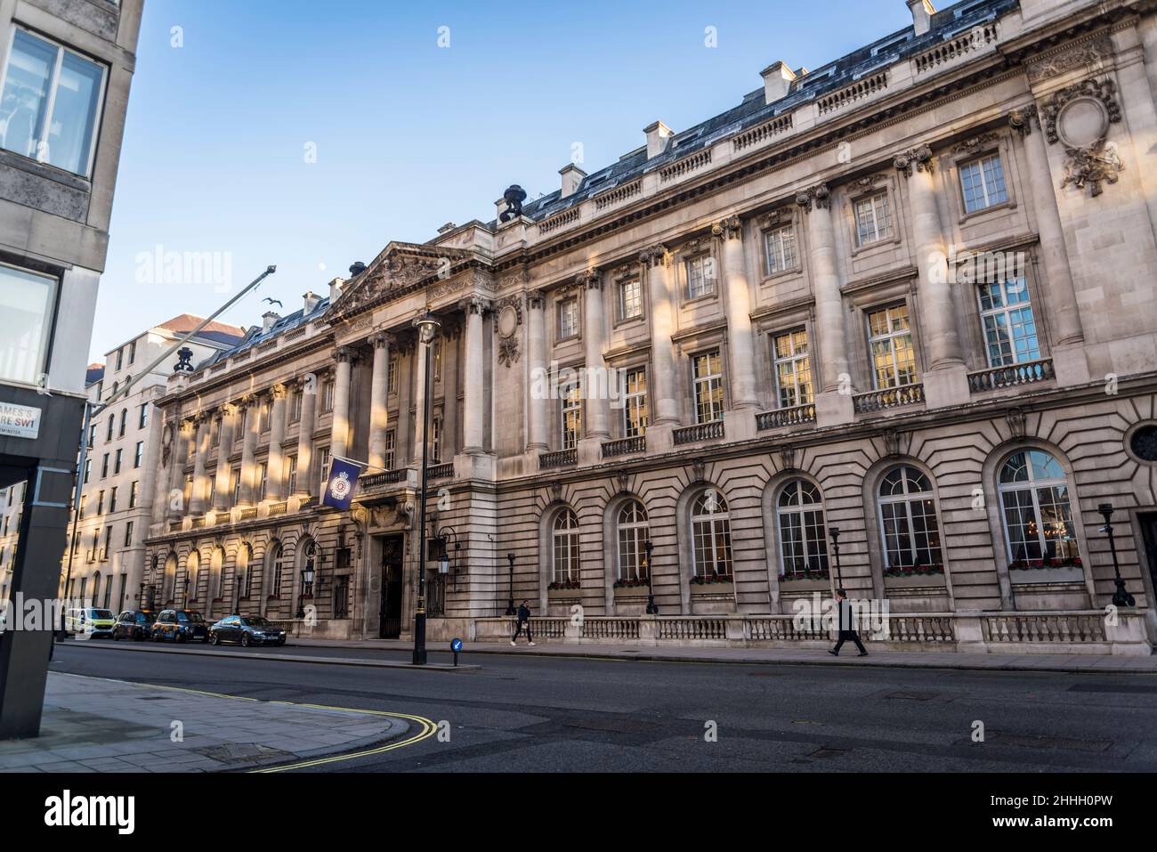 Royal Automobile Club building in Pall Mall street in the upmarket St ...
