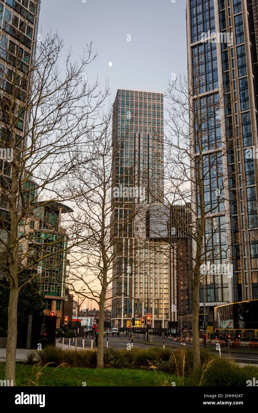 New housing developments comprising modern high-rise towers, Vauxhall ...