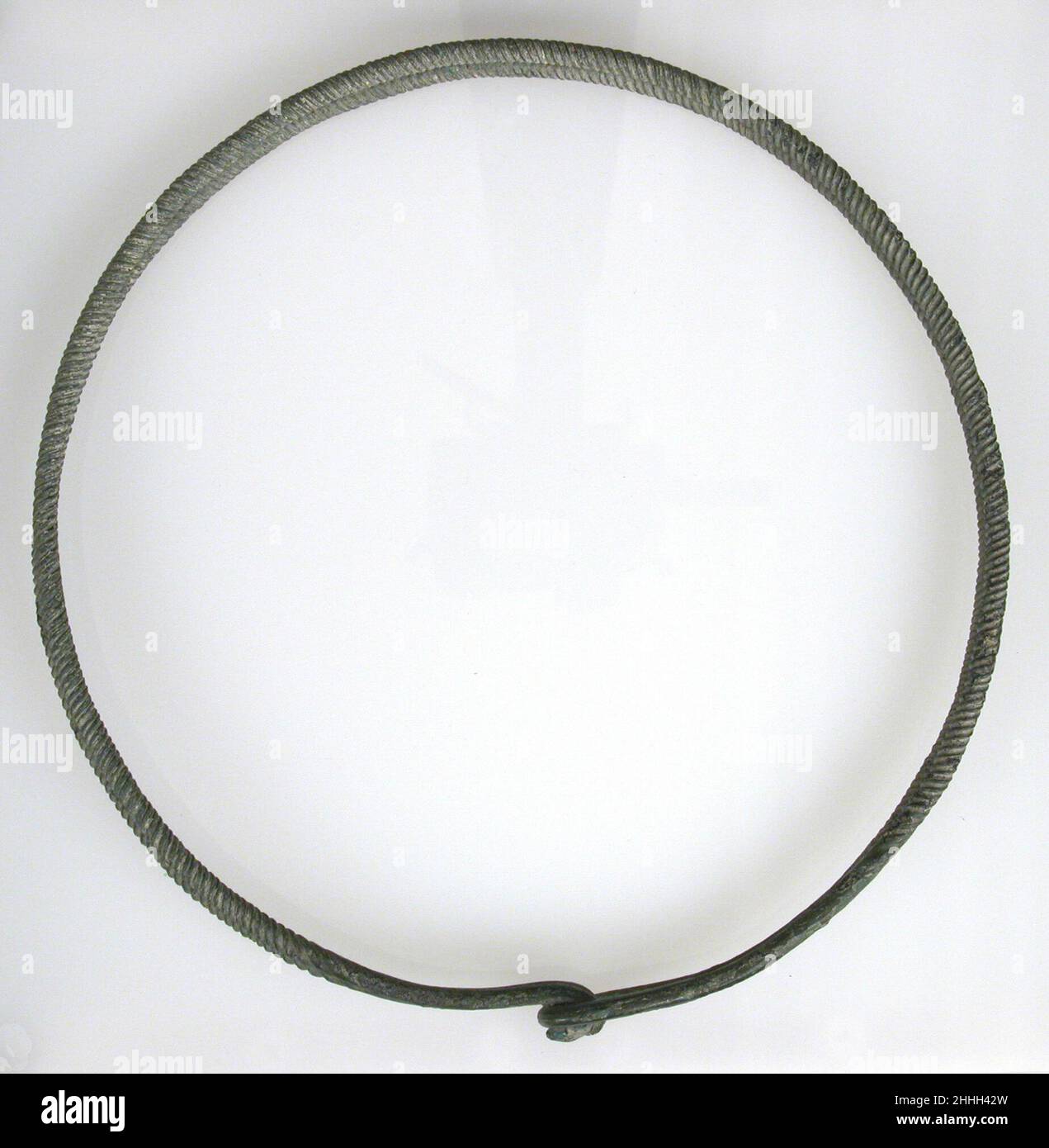 Gold torc hi-res stock photography and images - Alamy