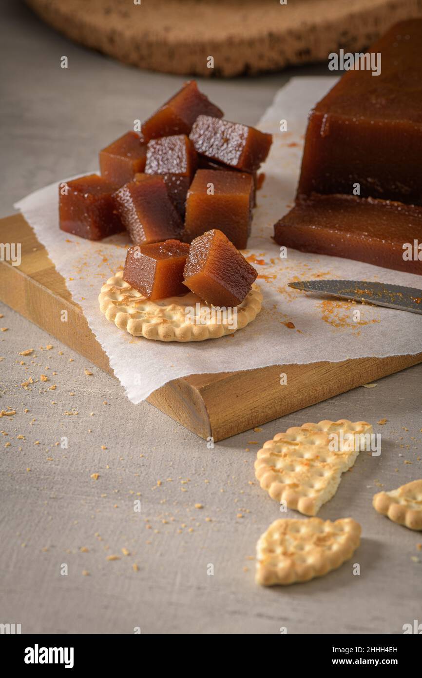 Marmalade in crackers on a kitchen counter Stock Photo - Alamy