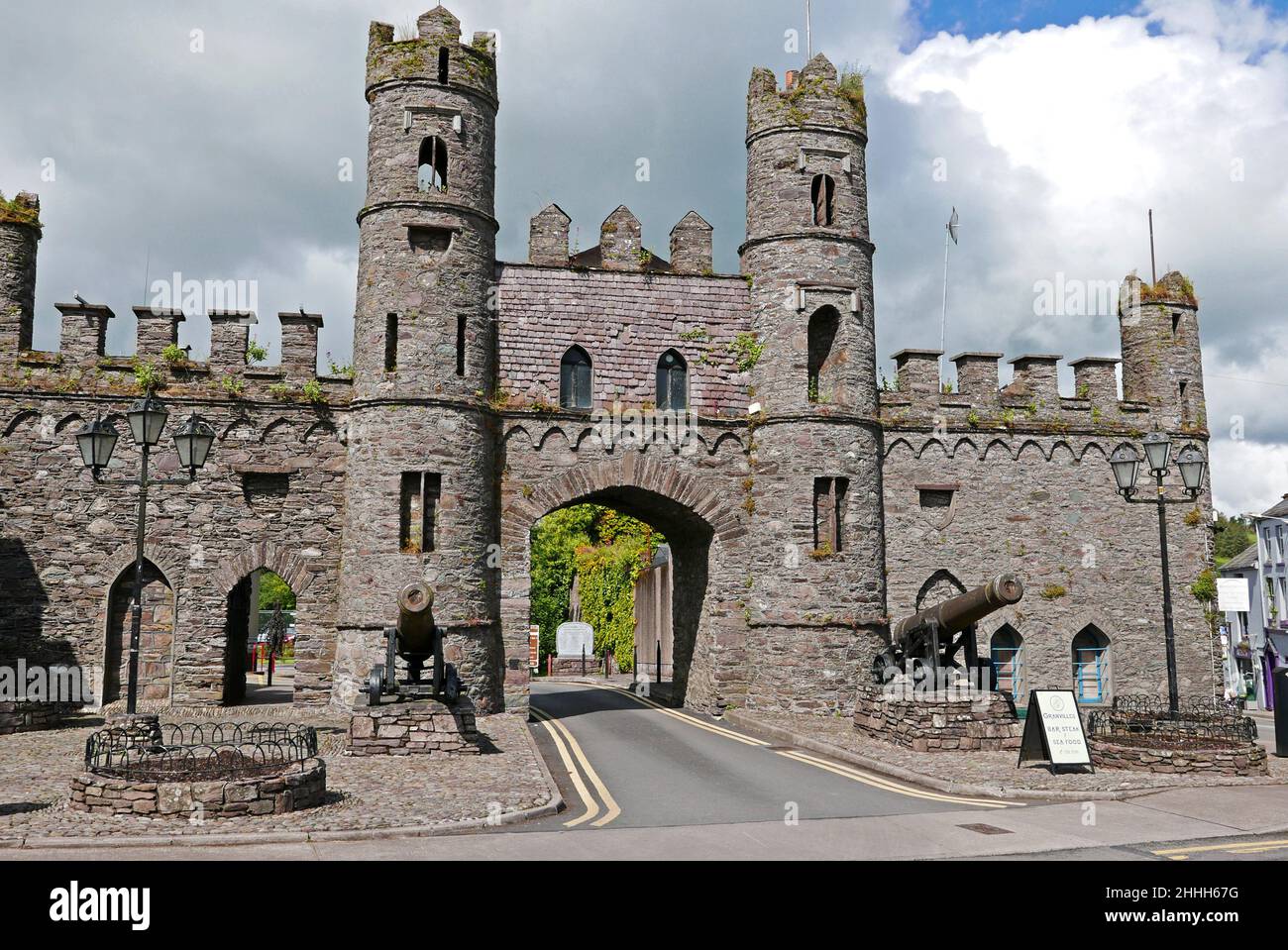 Macroom castle hi-res stock photography and images - Alamy