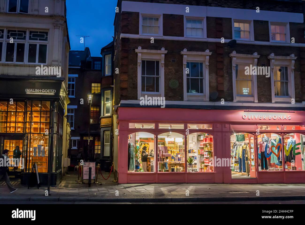 Upper street islington and shops hi-res stock photography and images ...