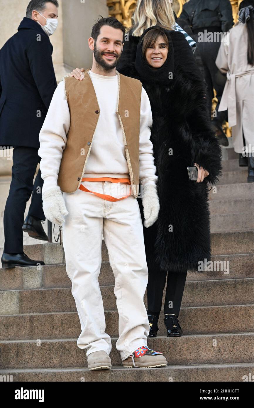 Simon porte jacquemus 2022 hi-res stock photography and images - Alamy