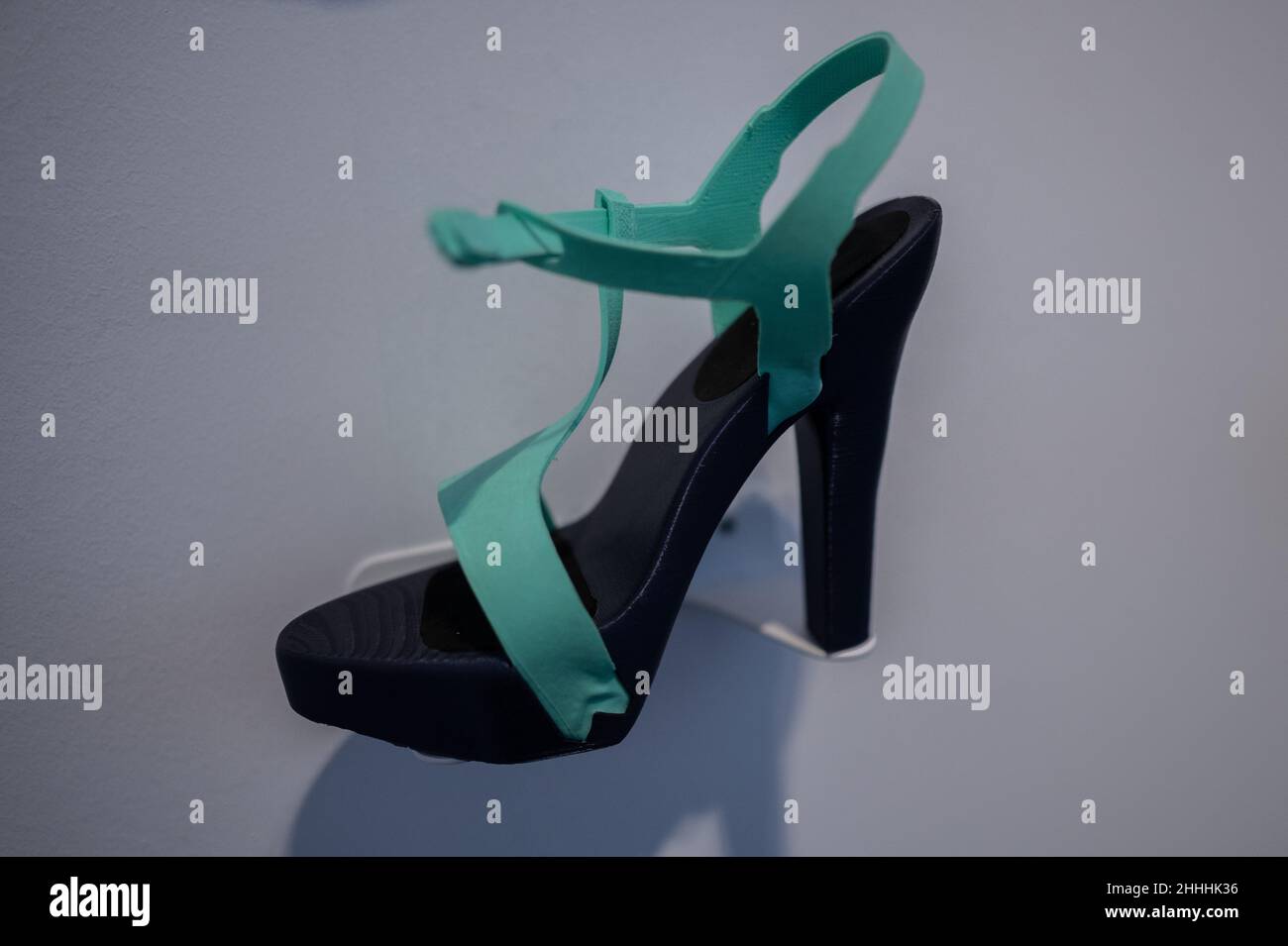 3D shoe making create shoes that fit the characteristics of each foot ...