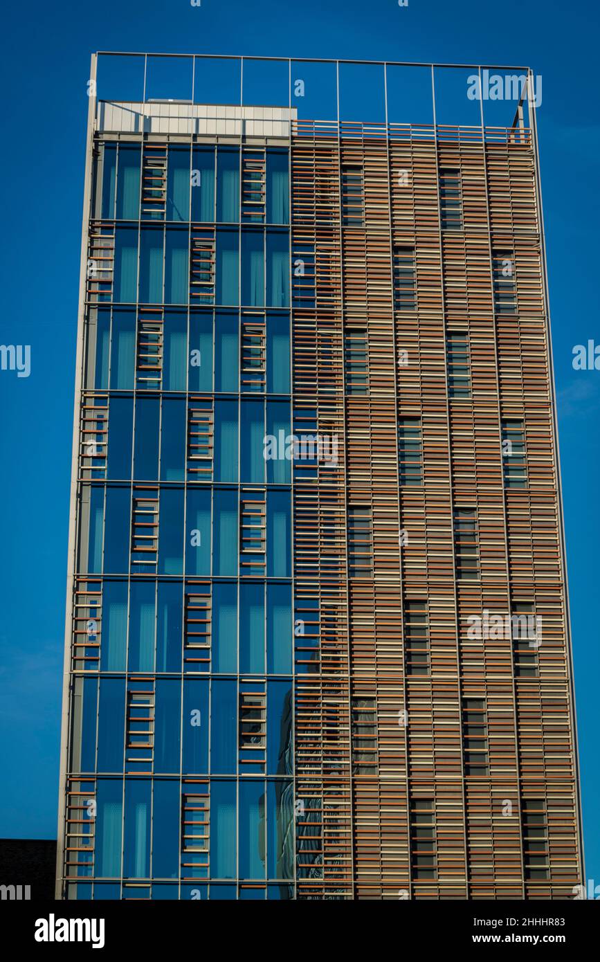 Modern block of flats, Southwark, London, England, UK Stock Photo - Alamy