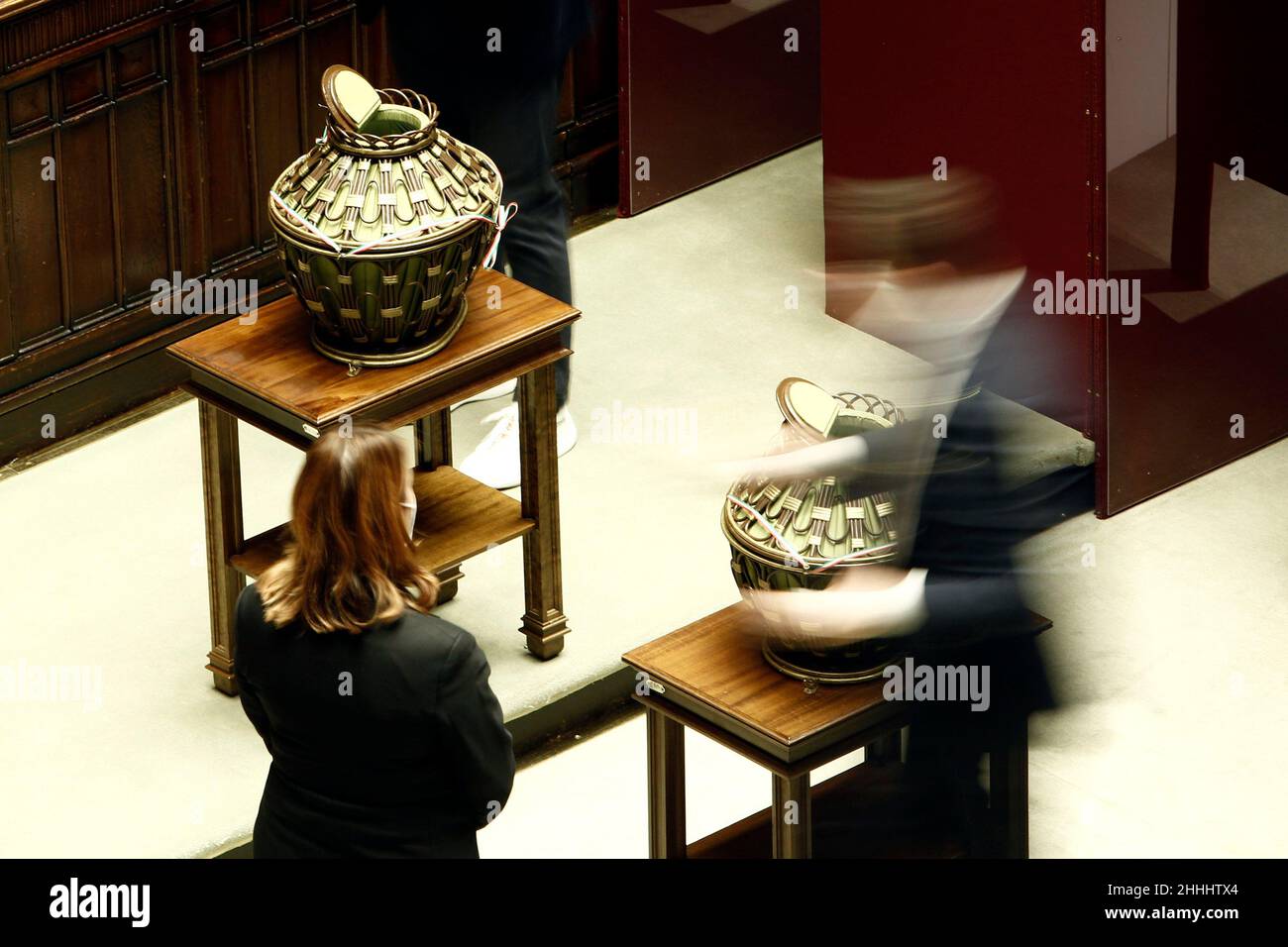 Chamber of deputies voting italy hi-res stock photography and images ...