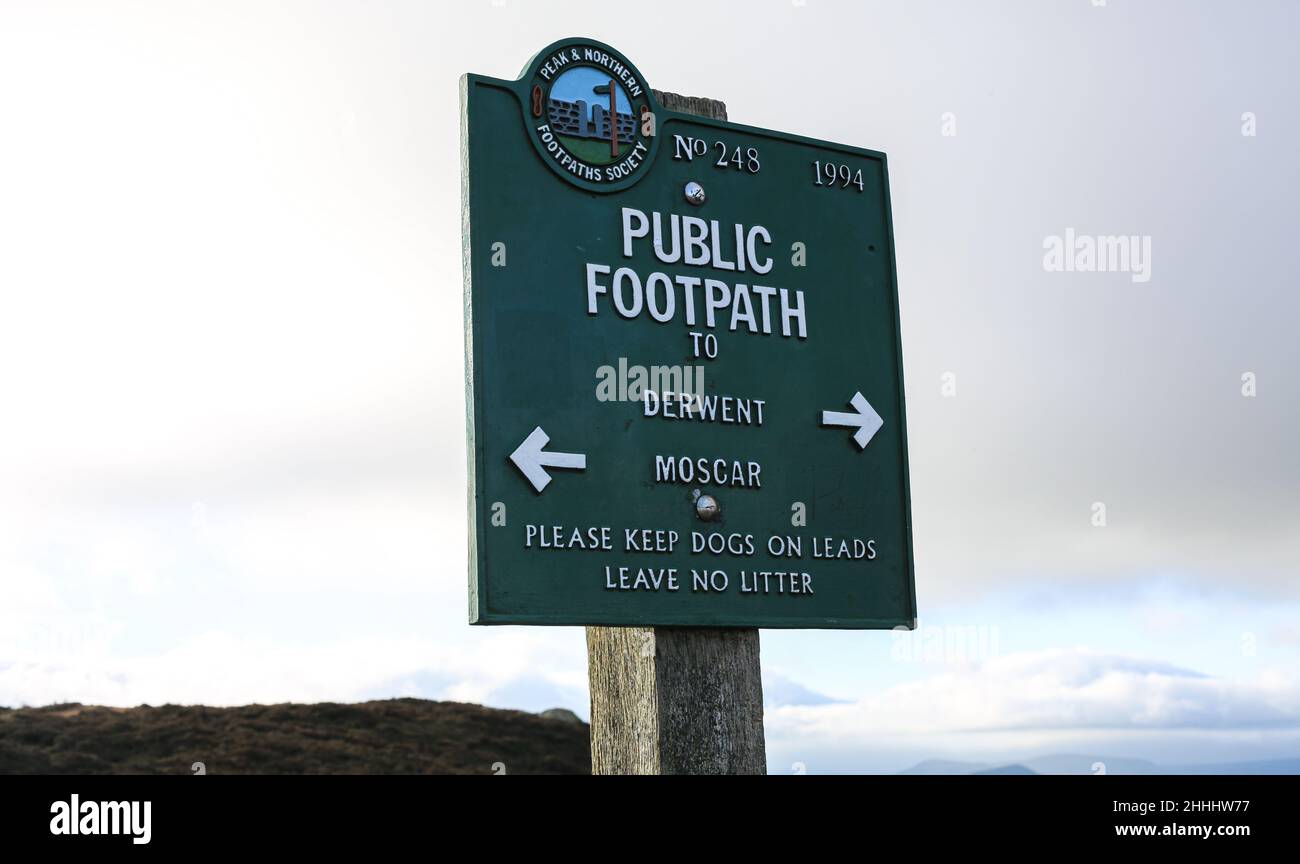 Public footpath sign, Peak District Stock Photo - Alamy