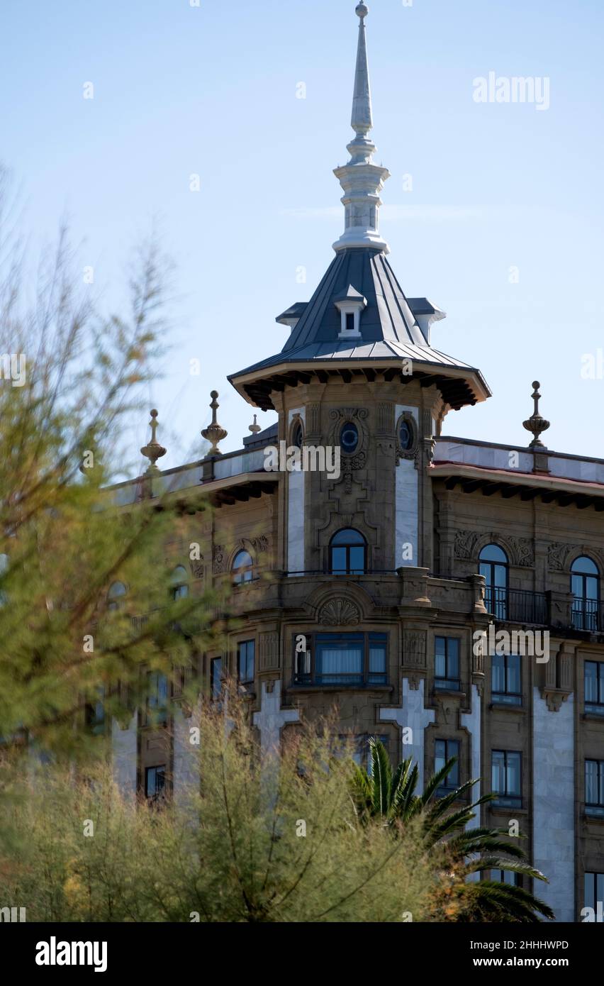 Good weather in northern spain hi-res stock photography and images - Alamy