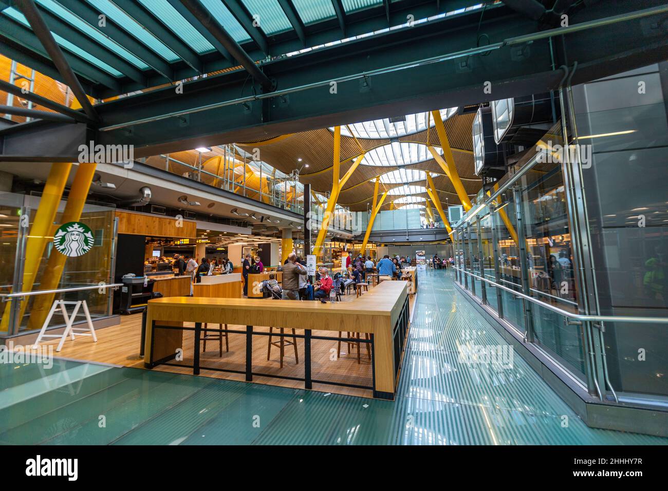 Cafe in Adolfo Suárez Madrid–Barajas Airport terminals T4, designed by ...
