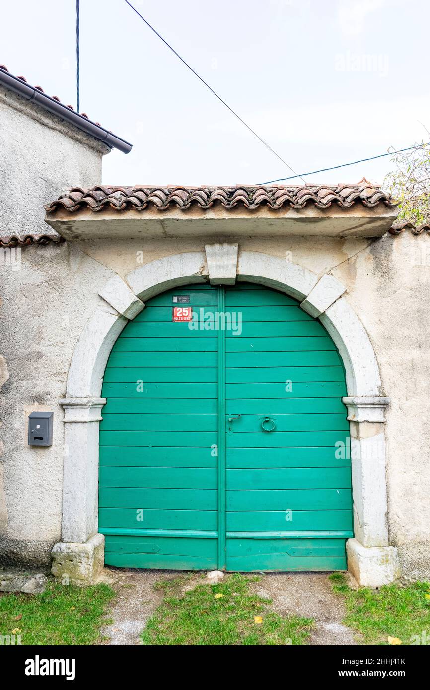 Retro gates hi-res stock photography and images - Alamy