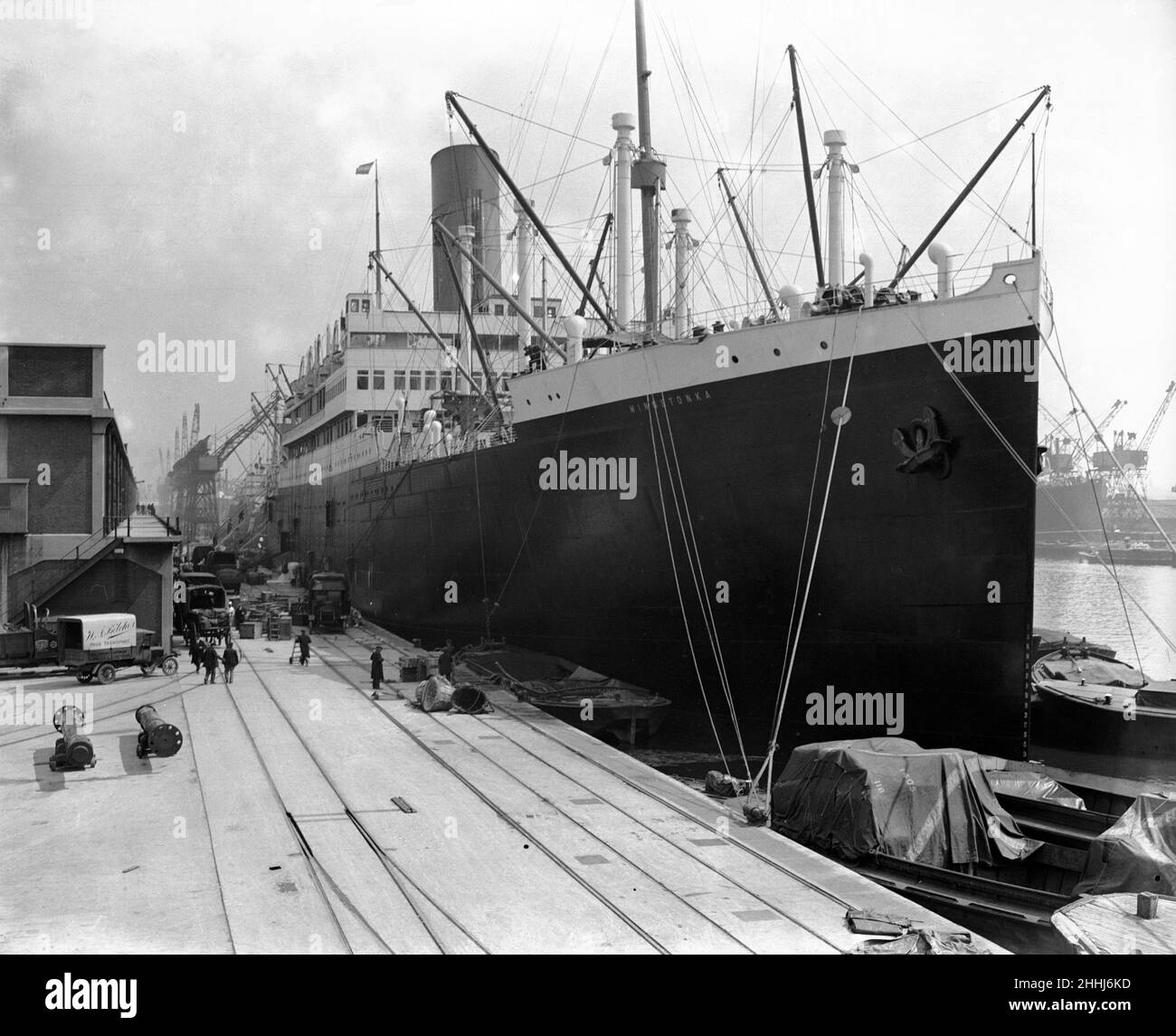 The passenger liner SS Minnetonka. 4th May 1924 Stock Photo - Alamy