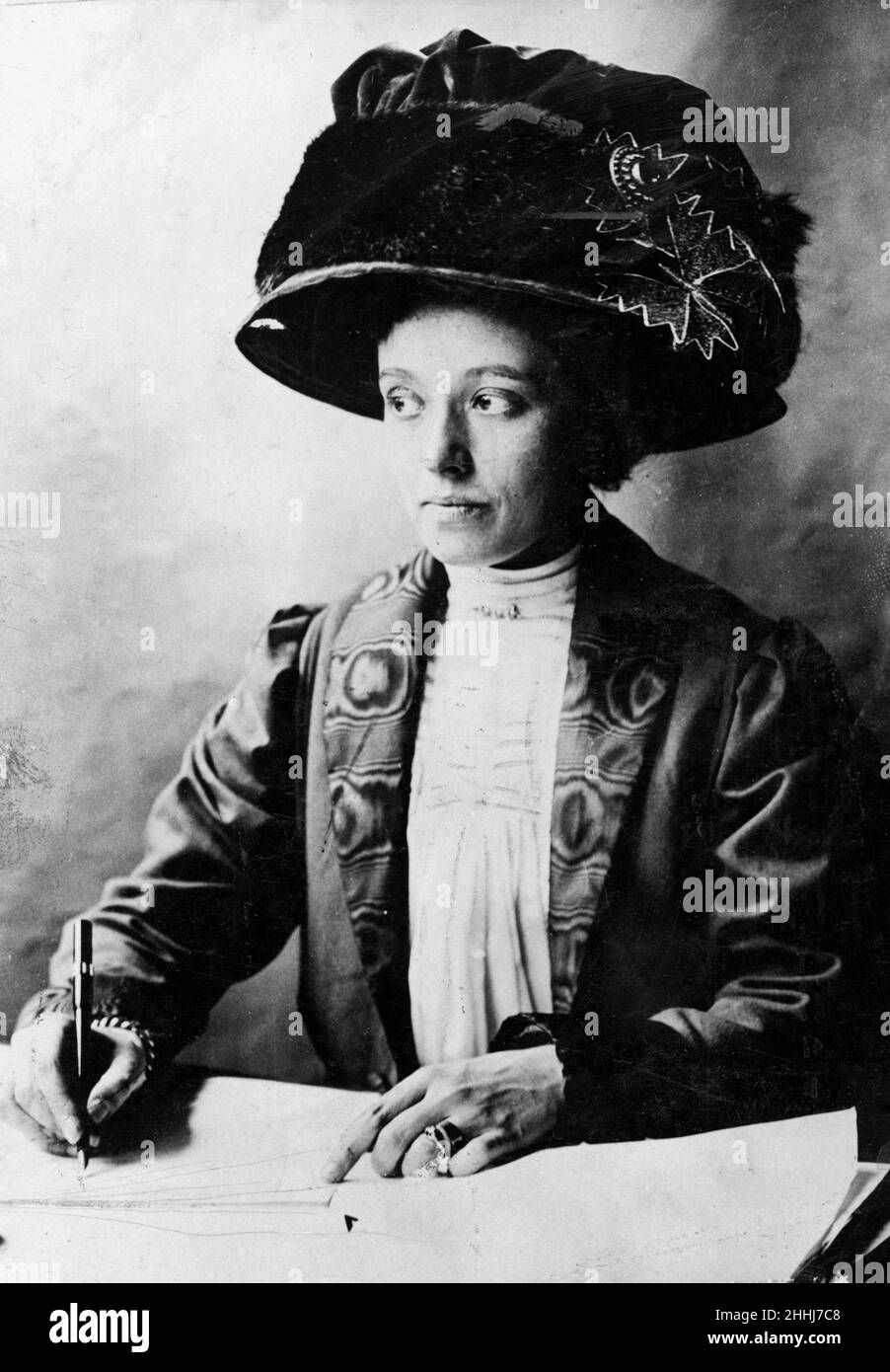 Crippen Murder caseEthel Le Neve who fled and was arested with Dr ...