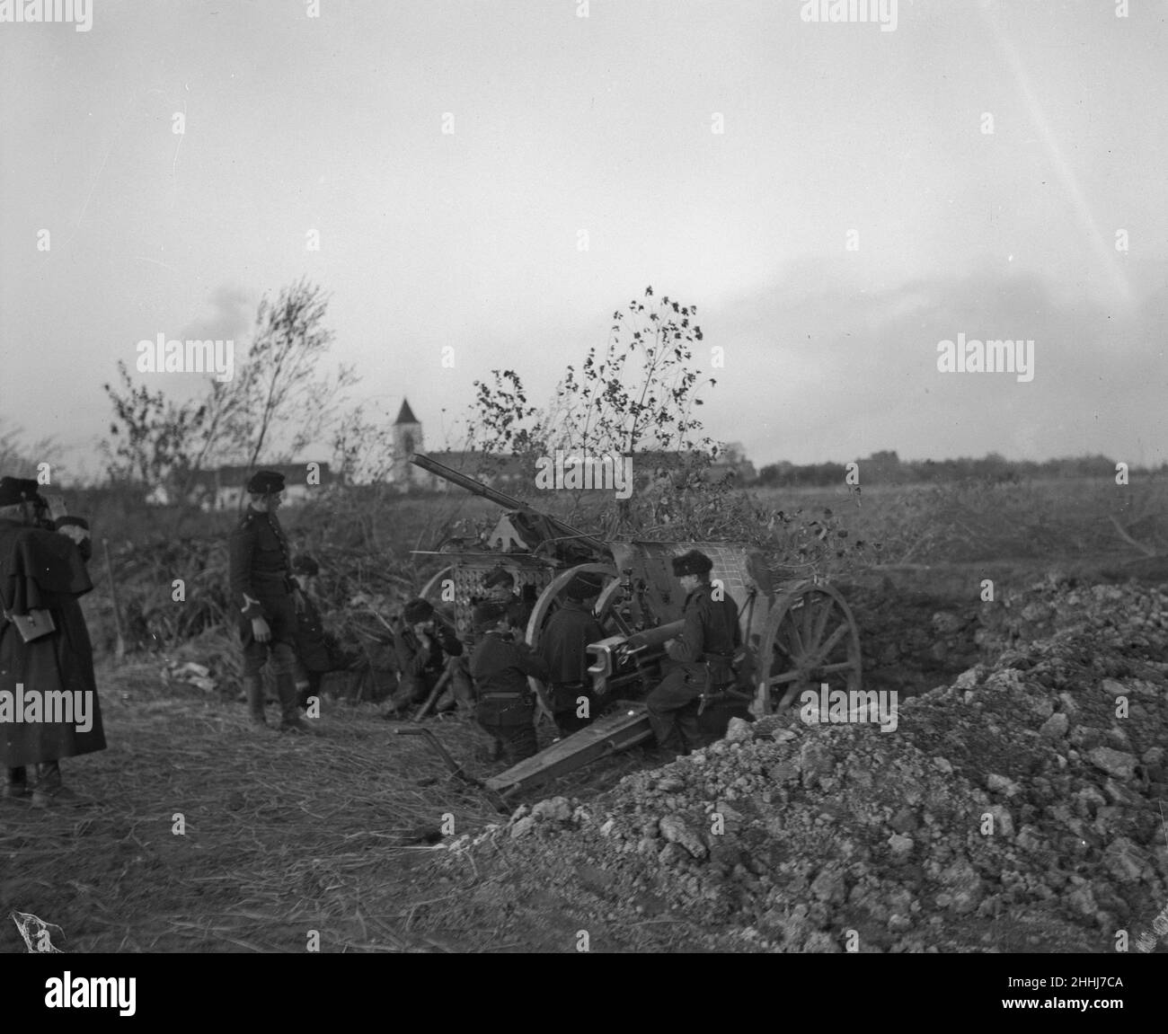 Belgian field artillery seen here in action at Diksmuide during the ...