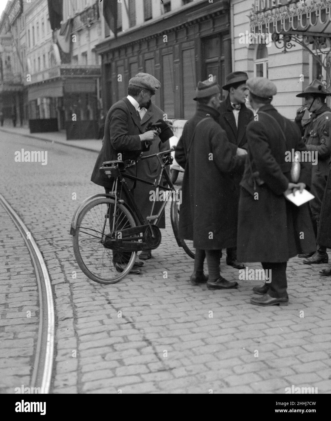 Hodgson and other newspaper correspondents seen her talking with a Boy ...