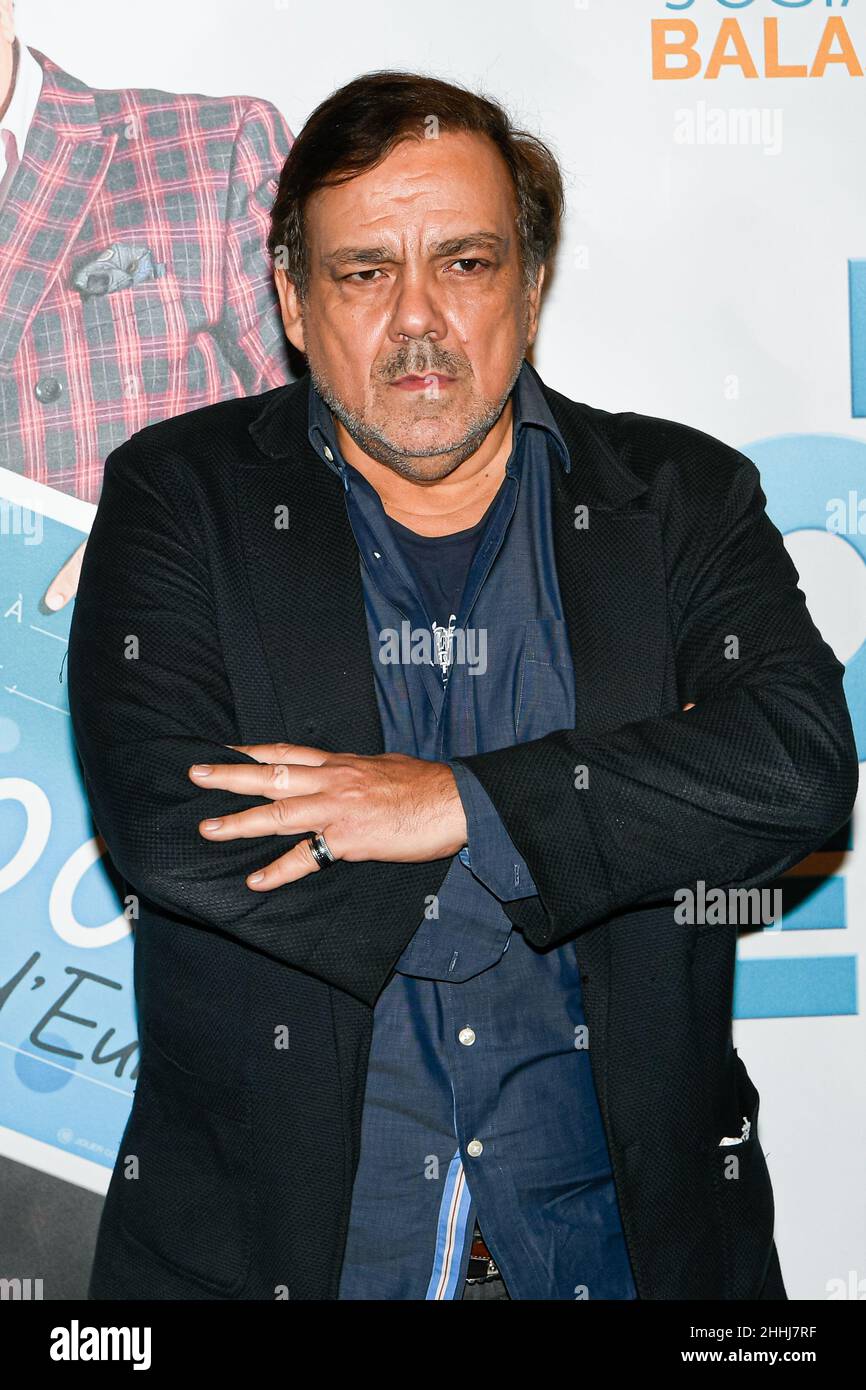 Didier Bourdon attends the photocall for the premiere of "Mes tres ...