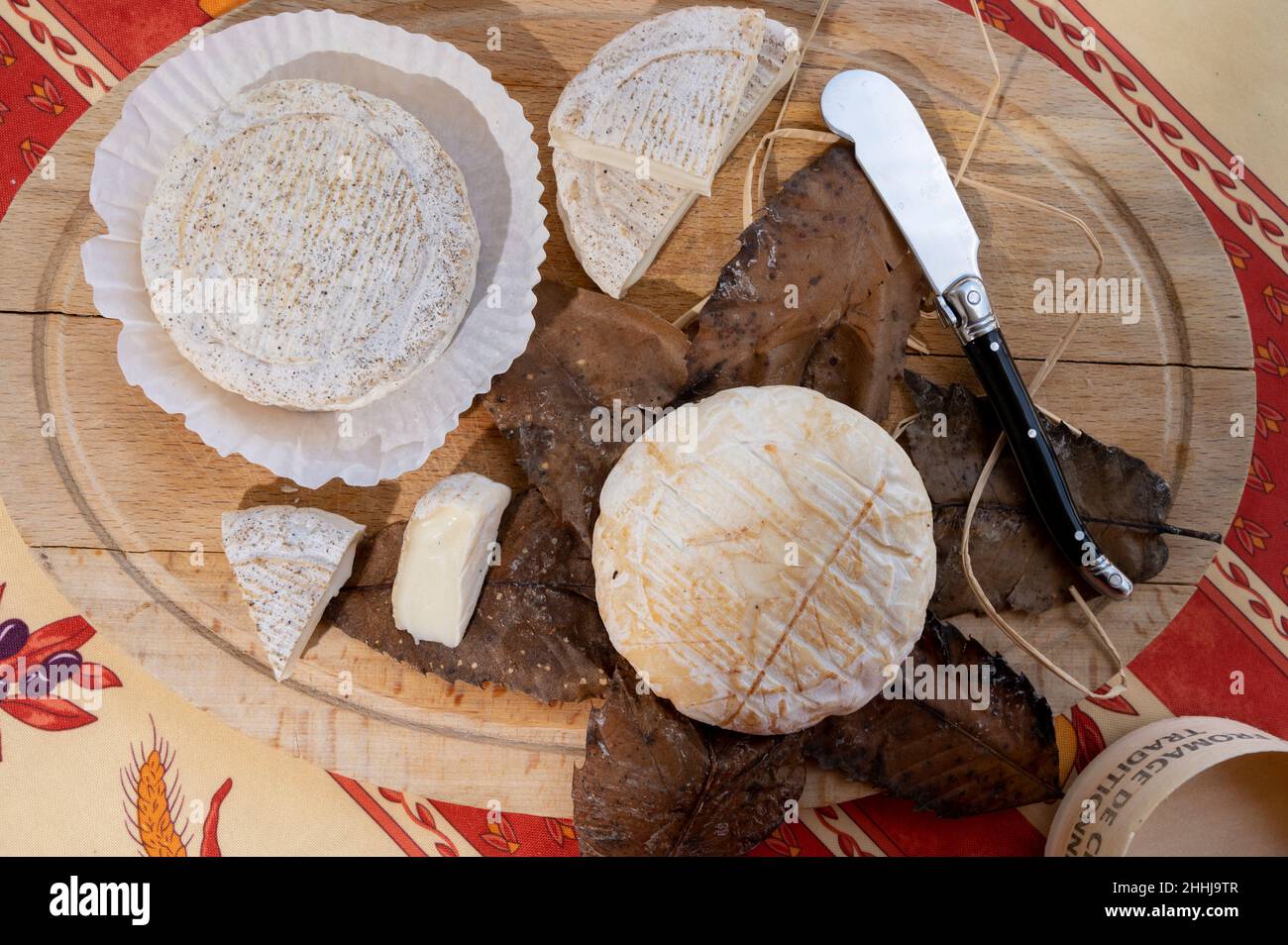 Tastes of Provence, ancient small goat cheese Banon a la feuille ...