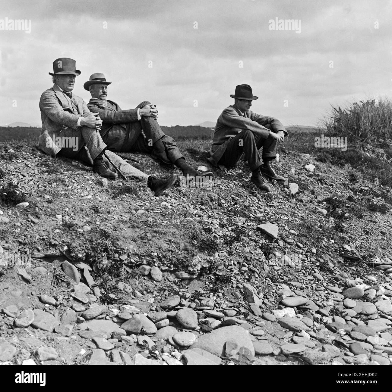 David Lloyd George, Lord Milner and Mr Carr on holiday in North Wales ...
