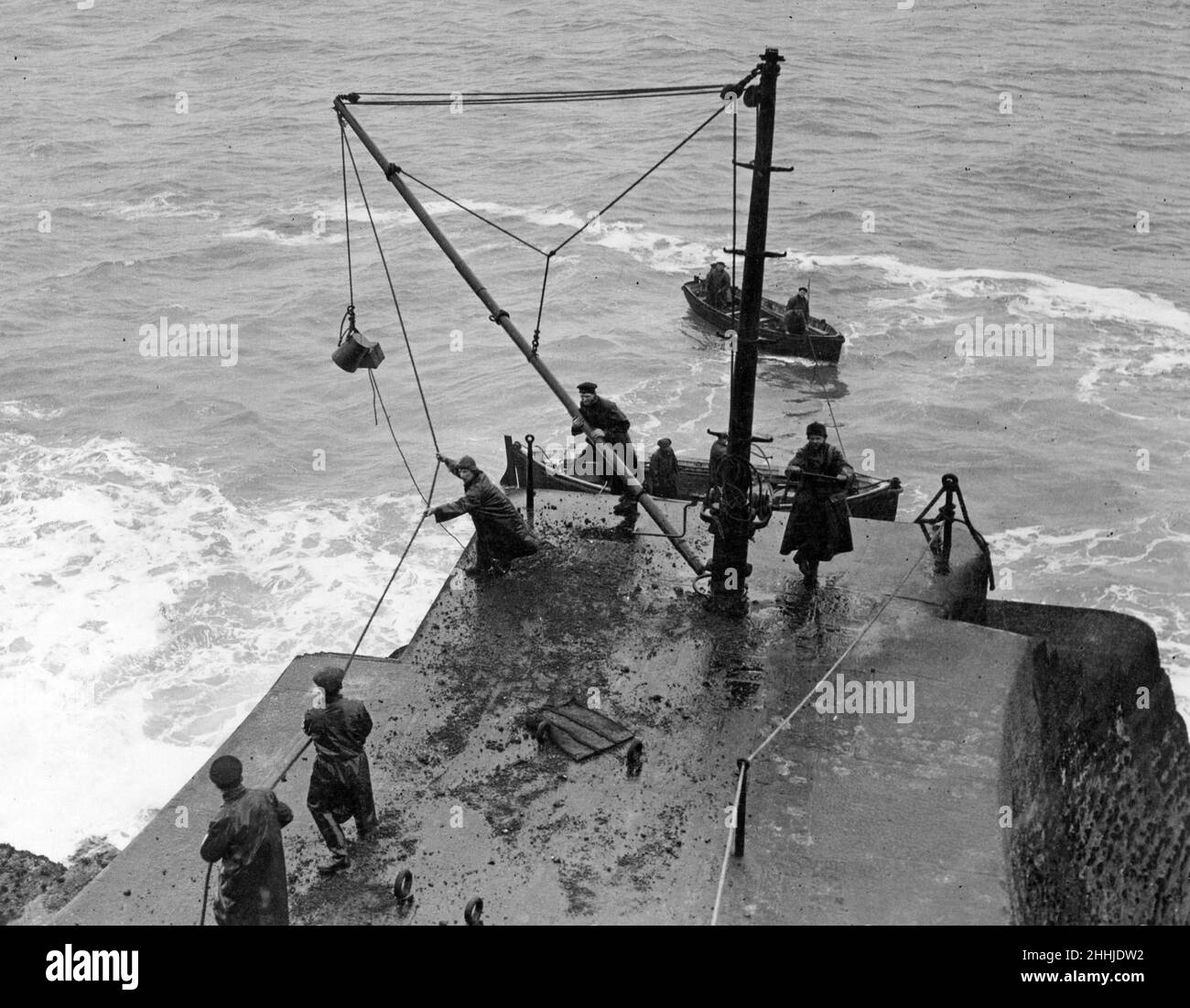 Ship mermaid hi-res stock photography and images - Alamy