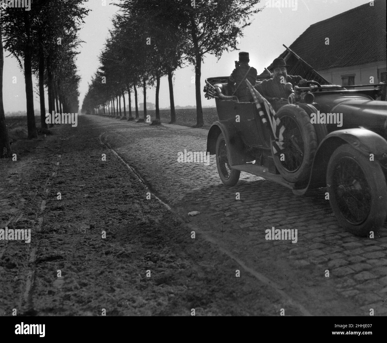 Ww1 red cross flag hi-res stock photography and images - Alamy