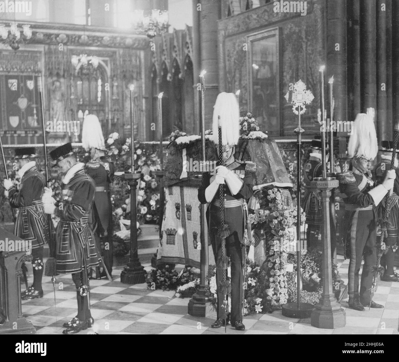 Queen coffin Black and White Stock Photos & Images - Alamy