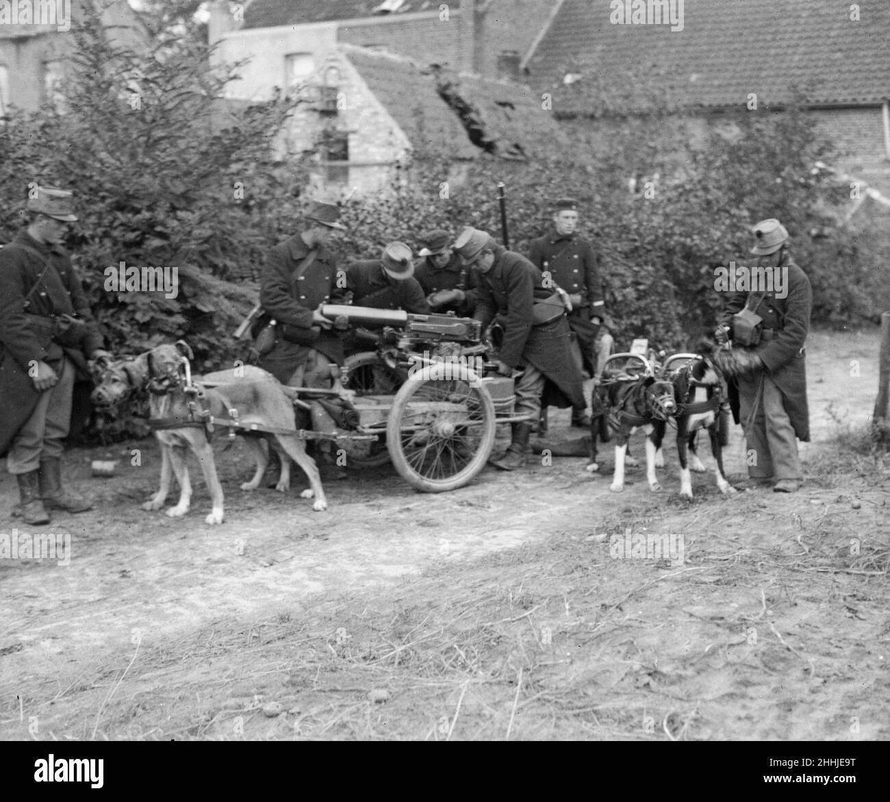 Ww1 gun drawing Black and White Stock Photos & Images - Alamy