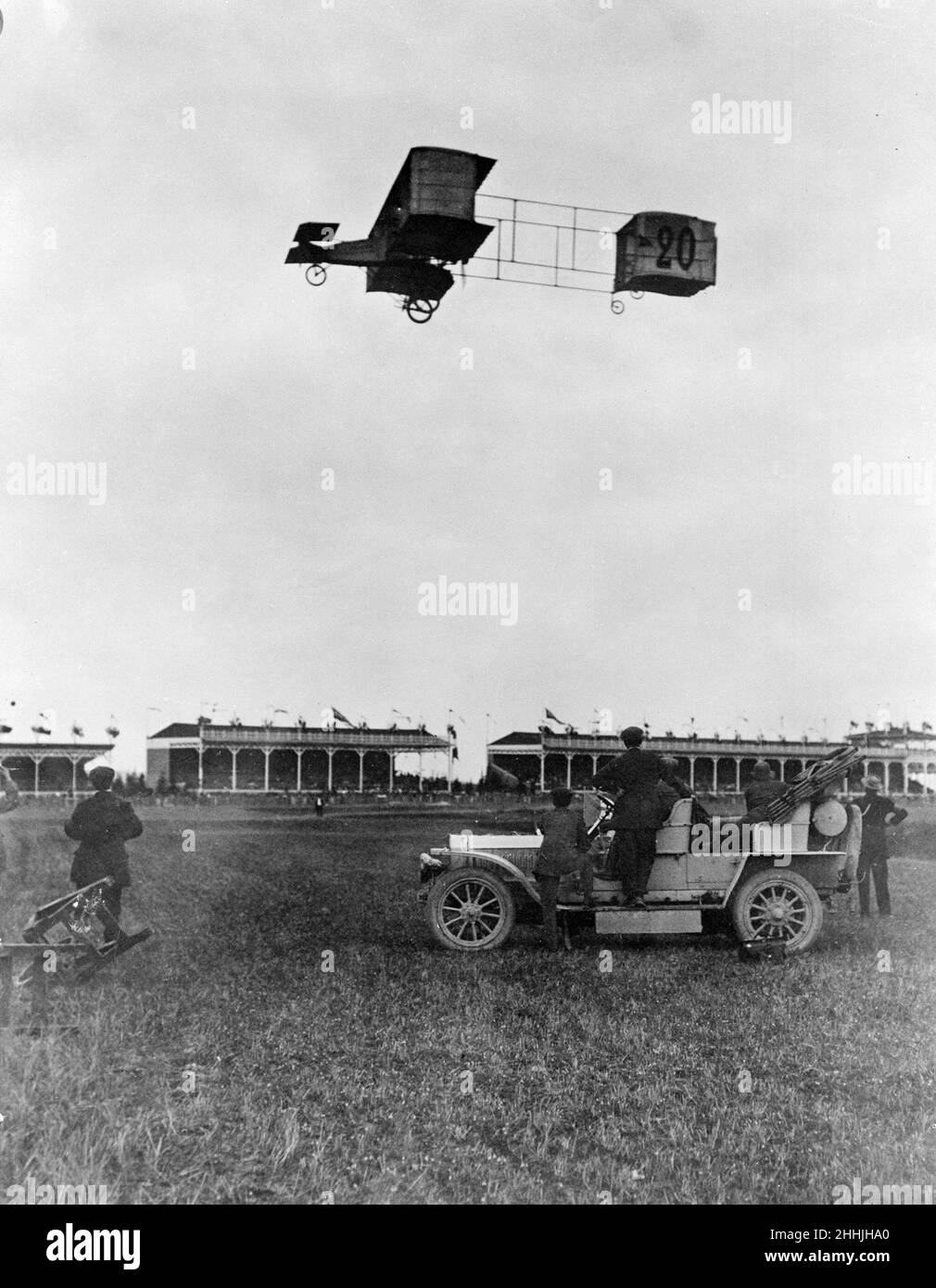 Louis Paulhan who flew 82 miles in 163 minutes at the 1909 Rheims ...