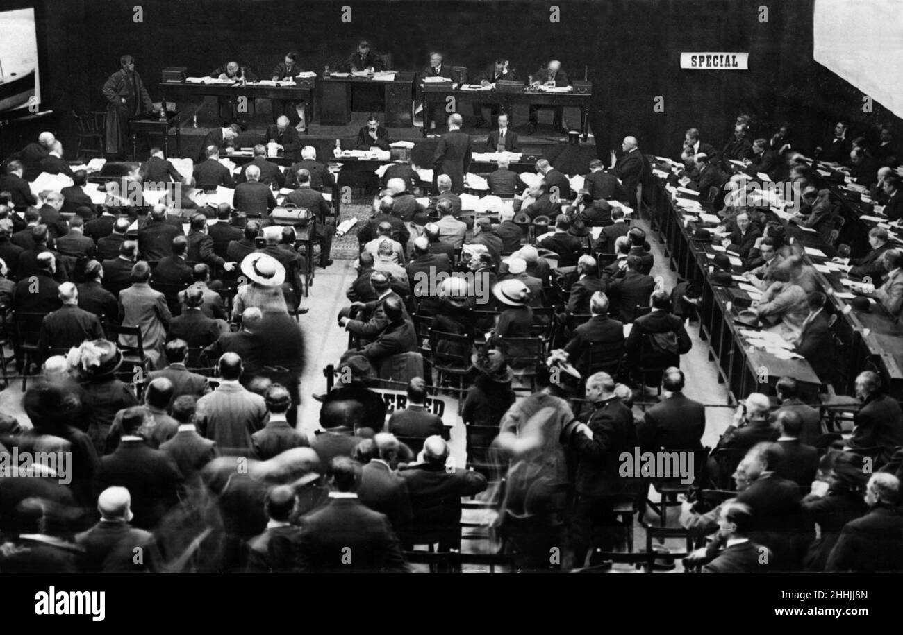 Inquiry and titanic and british hi-res stock photography and images - Alamy