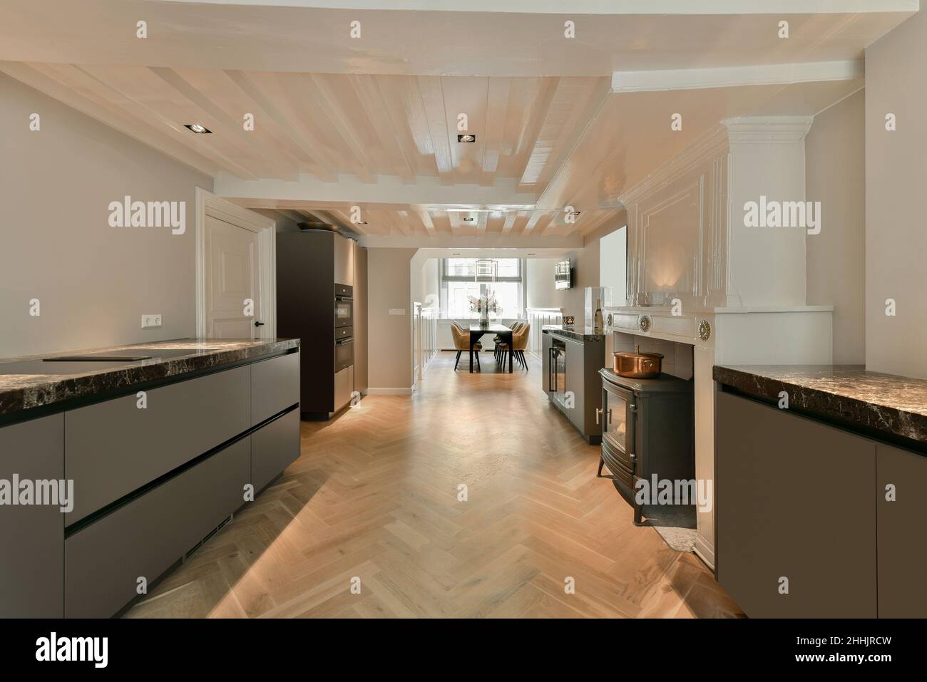 Knife blank on burning fire Stock Photo - Alamy