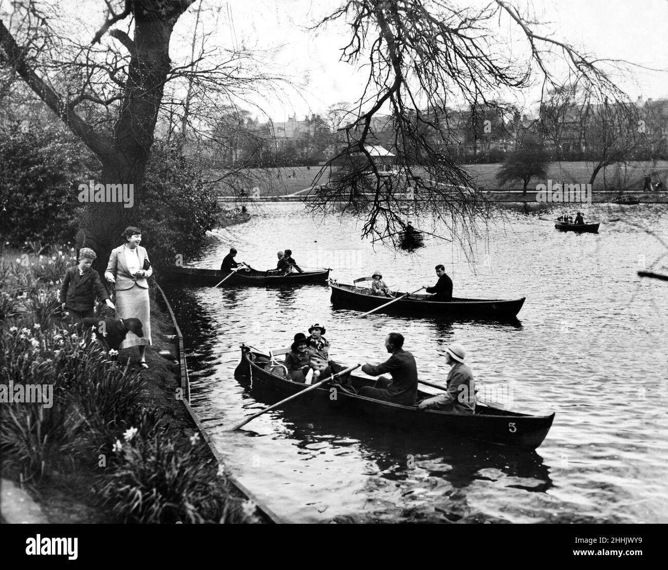 April 1935 hi-res stock photography and images - Alamy