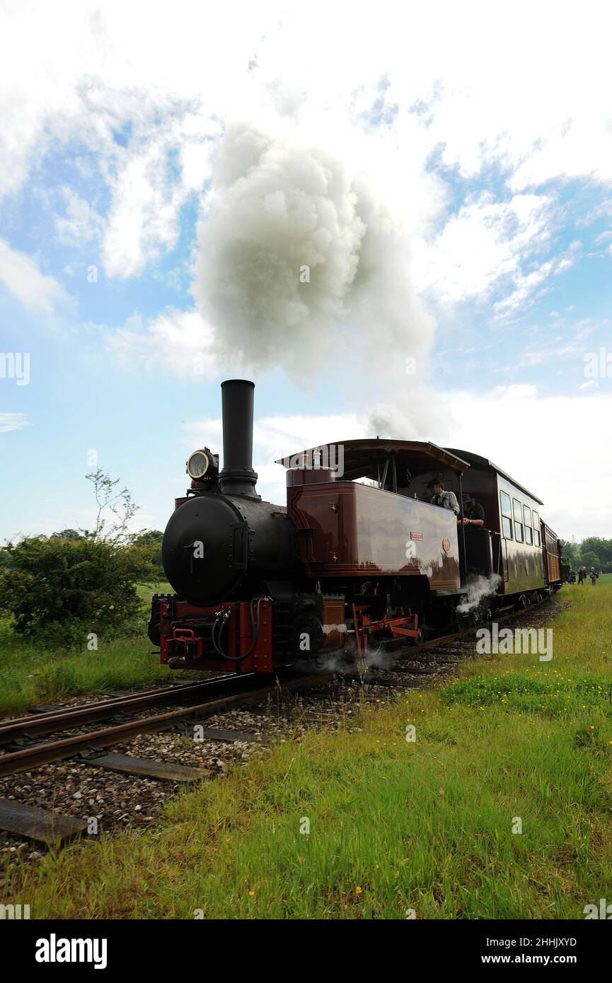 "Saccharine" entering the balloon loop Stock Photo - Alamy