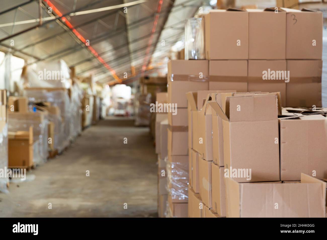 Lots of cardboard boxes in fulfillment center Stock Photo - Alamy