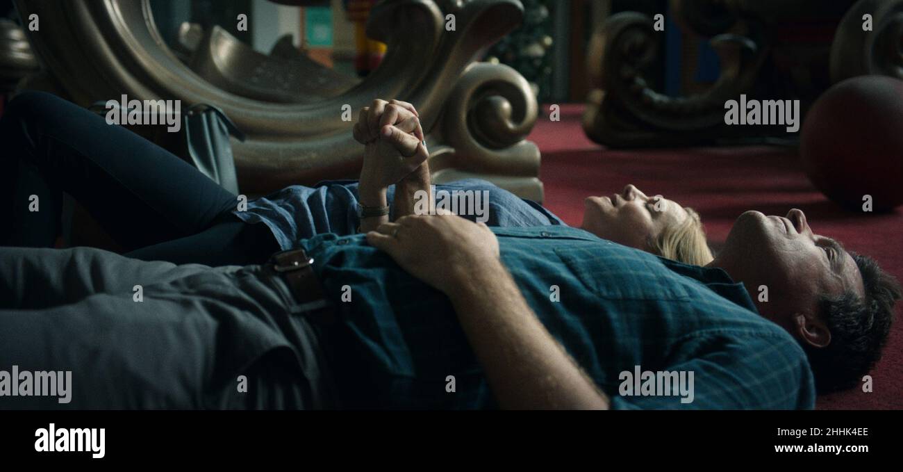 OZARK, from top: Laura Linney, Jason Bateman, (Season 4, ep. 407, aired ...