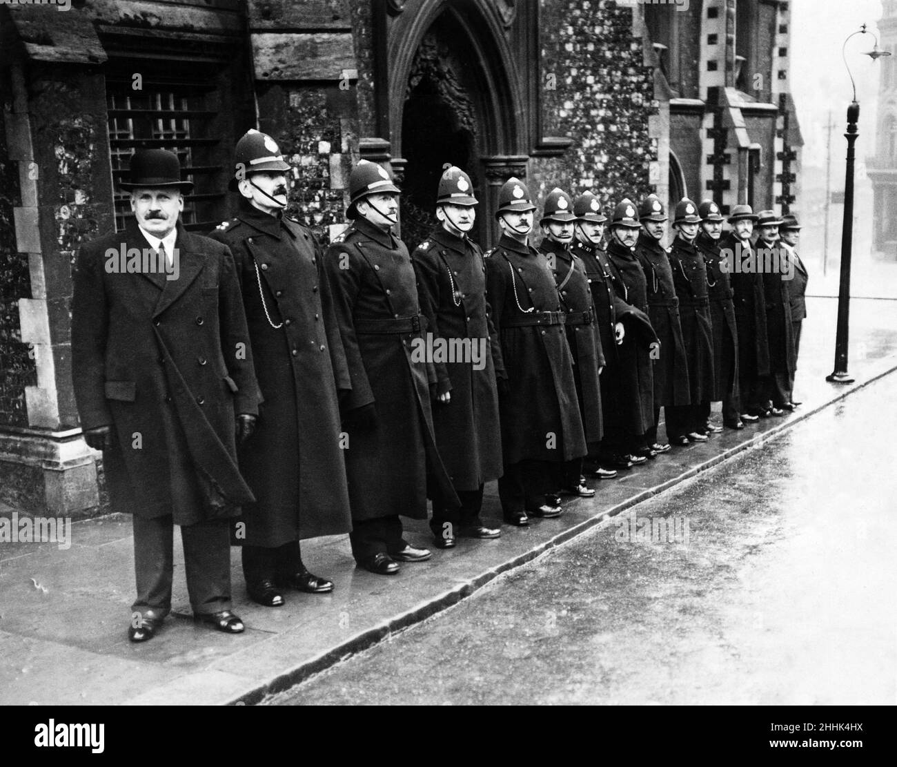 1930s police uniform hi-res stock photography and images - Alamy