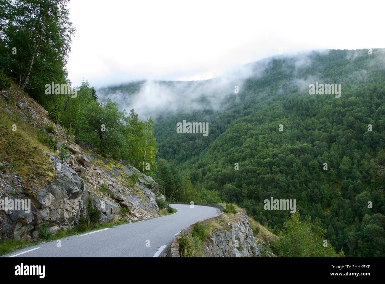 Narrow cliff road hi-res stock photography and images - Alamy