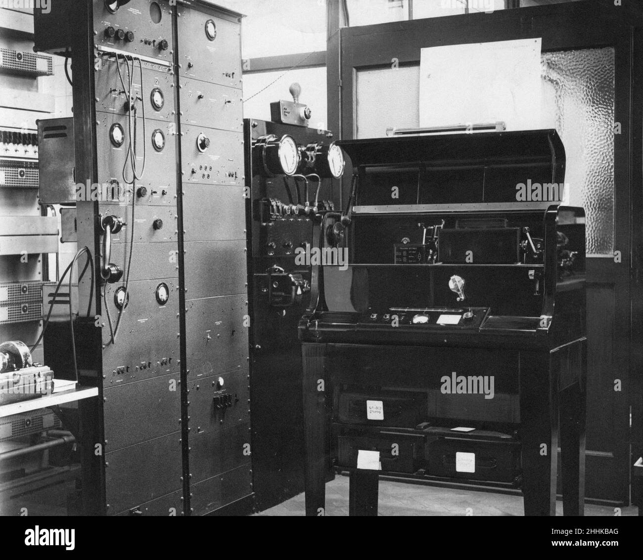 Newspaper printing room hi-res stock photography and images - Alamy