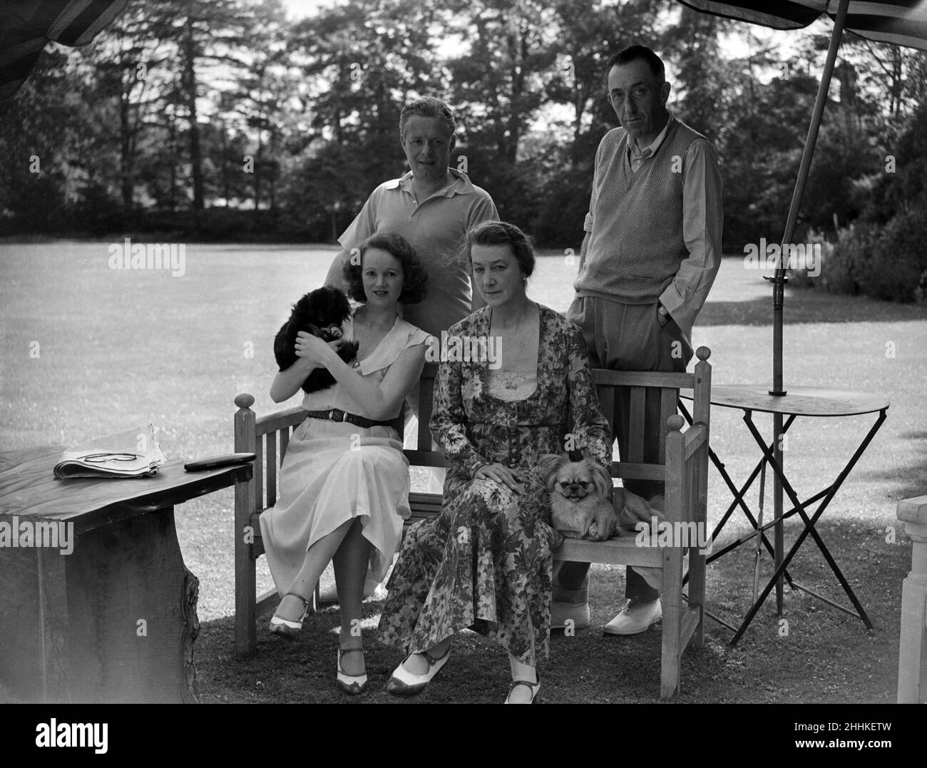 Elsa macfarlane hi-res stock photography and images - Alamy