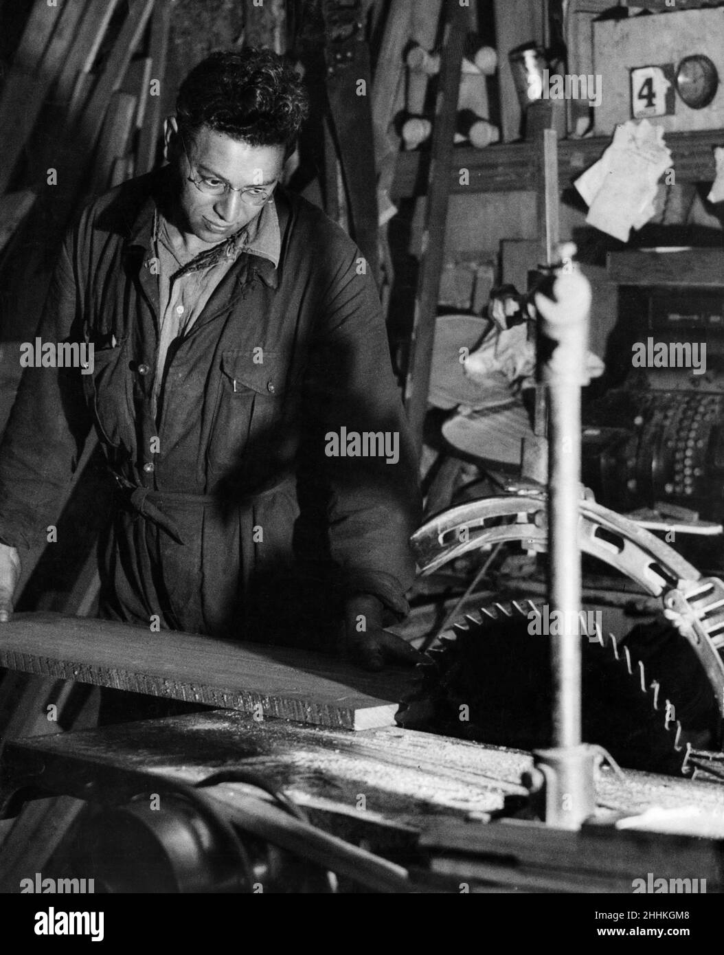 Hyman Ash (I'm an ash), Rochdale Road, Manchester, works in father's ...