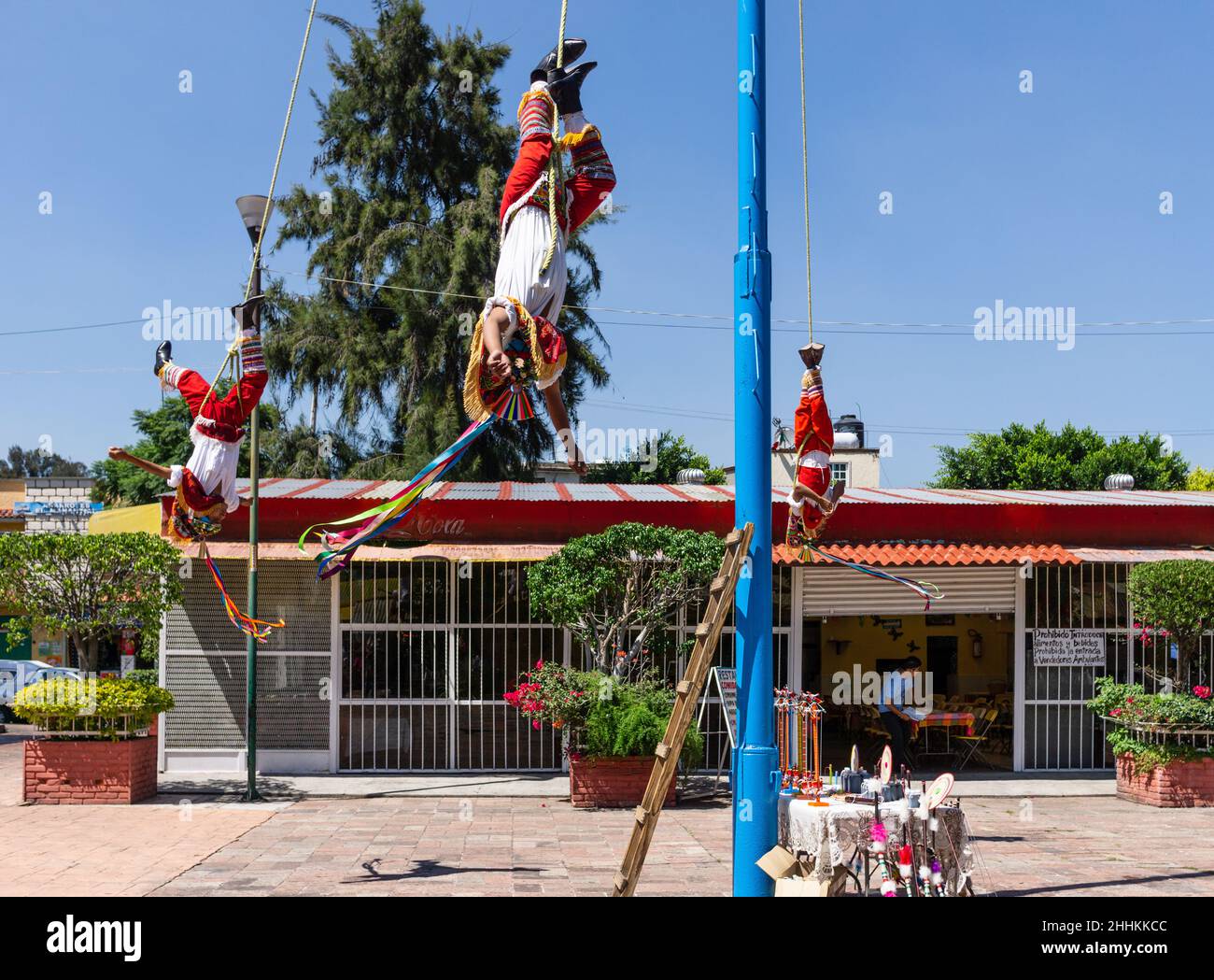 Indigenous rope spiraling hi-res stock photography and images - Alamy