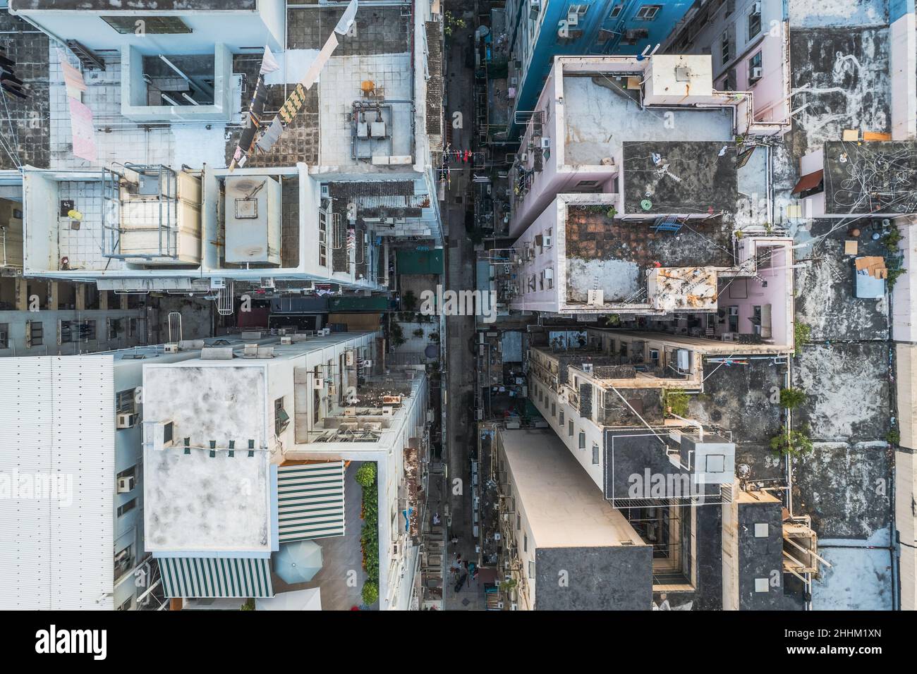 Amazing top view of messy rooftop of old residence building in Kowloon ...