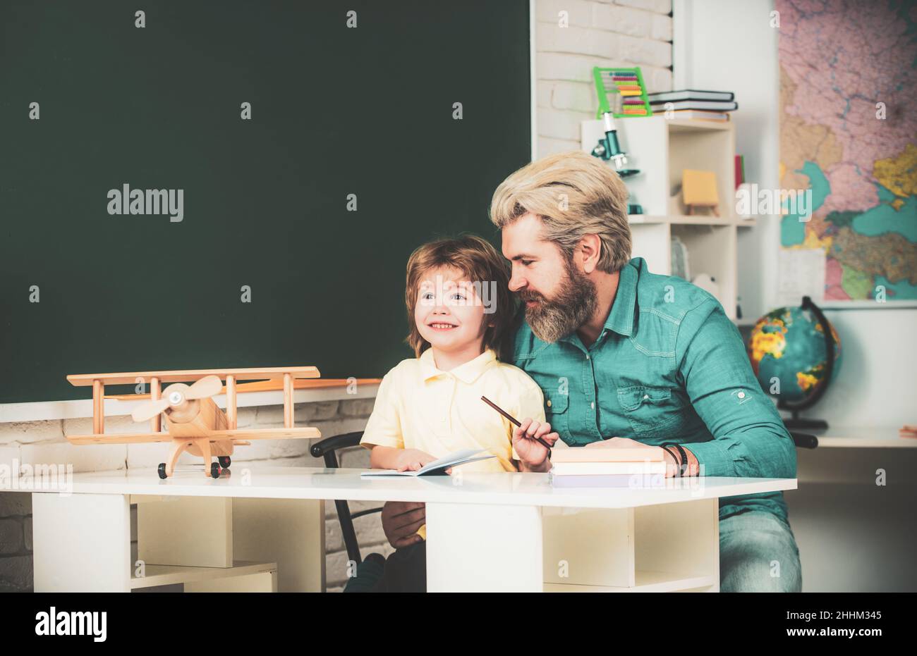 School community partnership models. Elementary school classroom ...