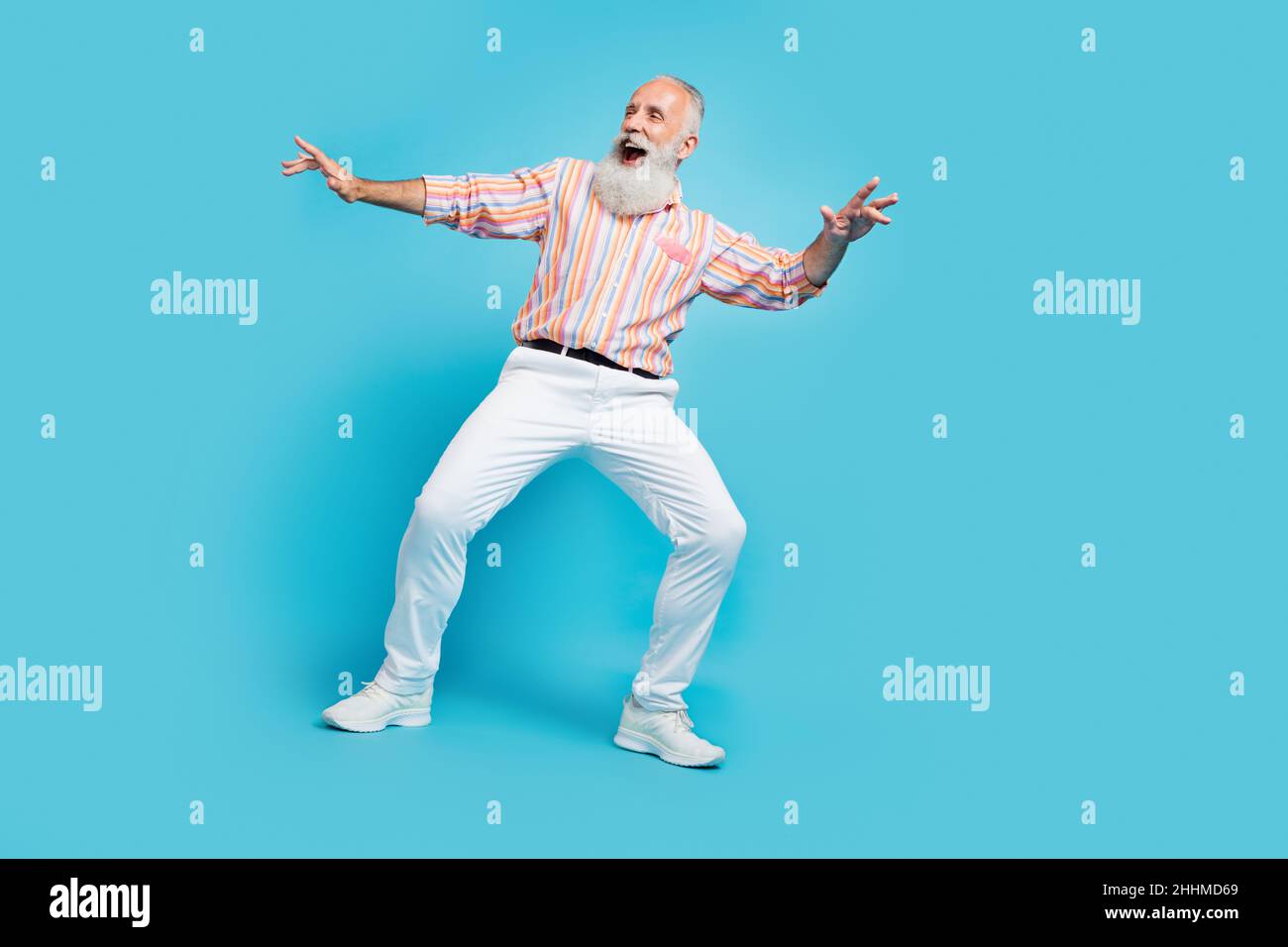 Full body photo of handsome excited aged man happy positive smile dance ...