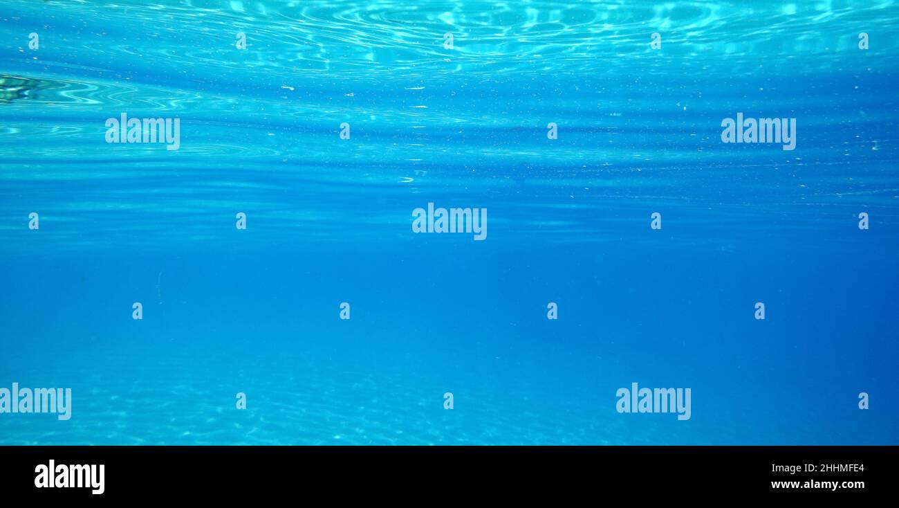 Sea underwater wave close hi-res stock photography and images - Alamy