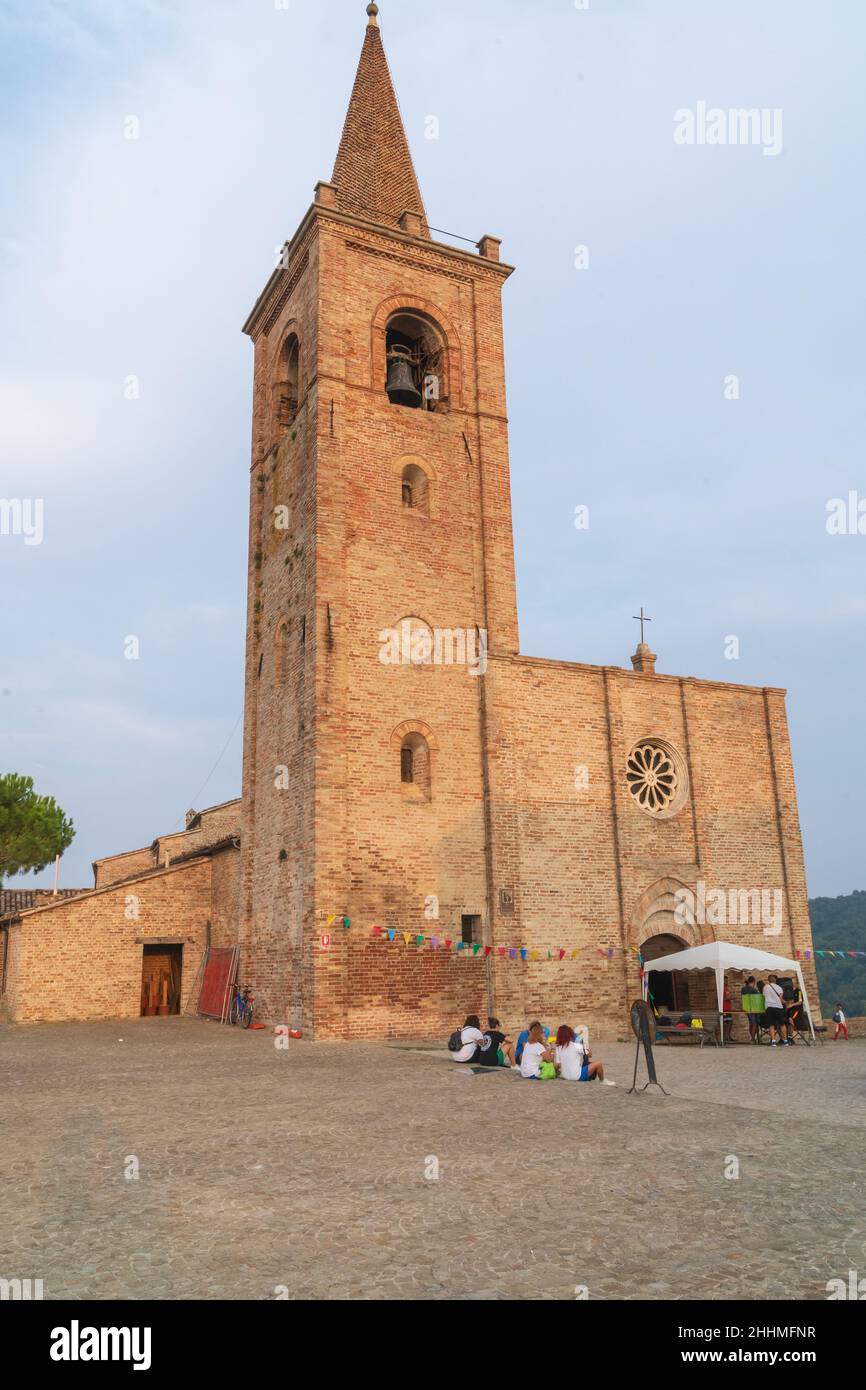 Ancient Village of the Templars, Castignano, Piazza San Pietro square ...